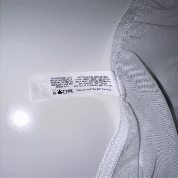 Bali | Intimates & Sleepwear | Vtg Bali White Lace Desire Panty Plus ...